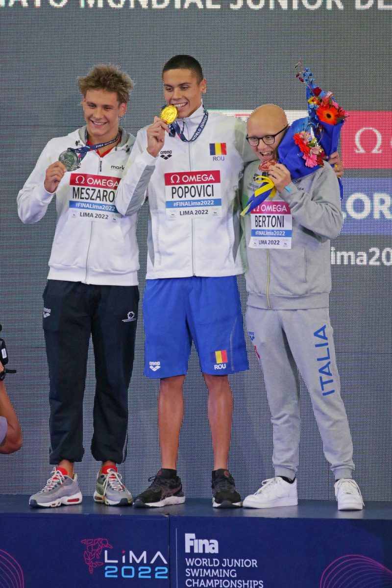 Înotătorul român David Popovici, medalie de aur în proba de 200 metri liber Campionatele ...